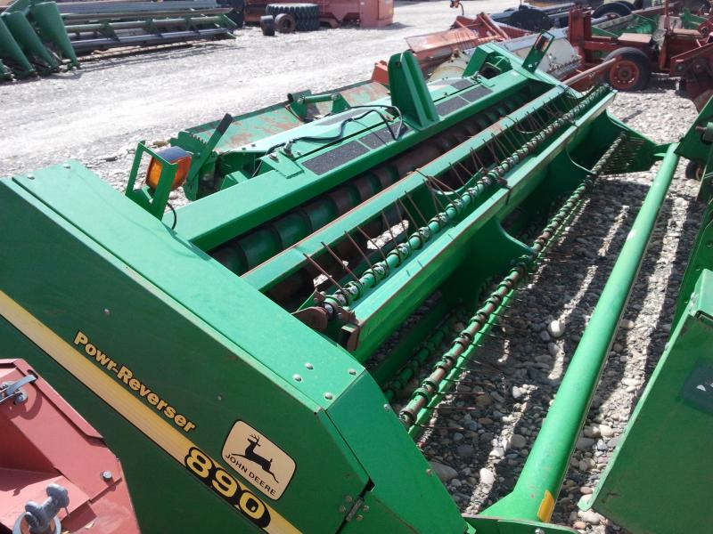 JOHN DEERE 890 offered by Nyssa Tractor and Implement